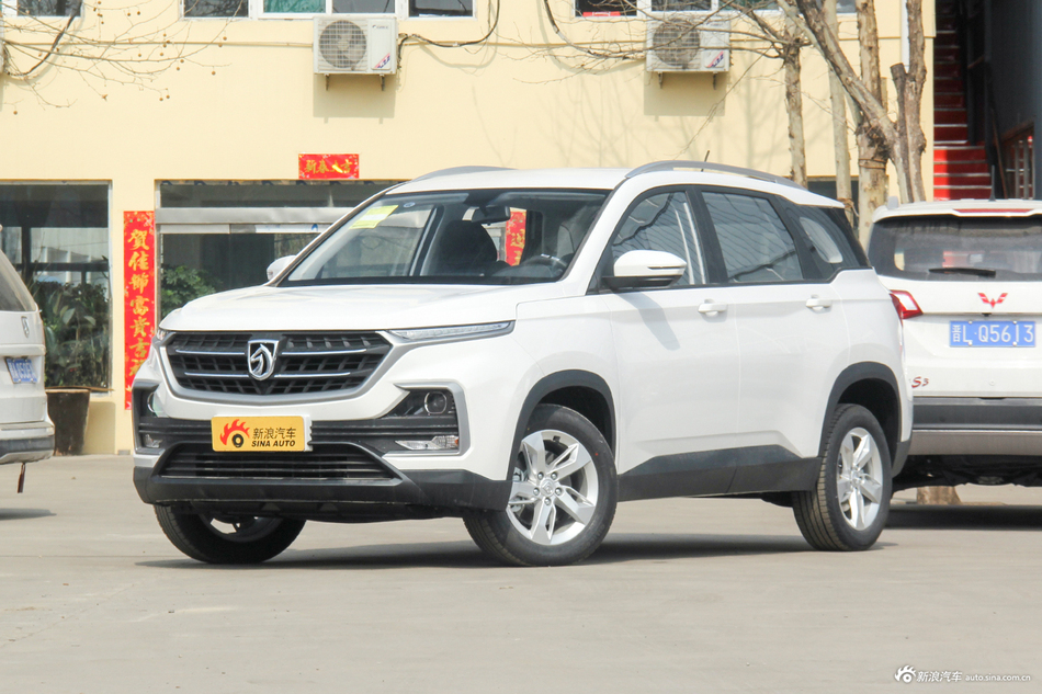 【宝骏2019款宝骏530 1.5T自动精英型国V】报价_参数_图片 – 新浪汽车