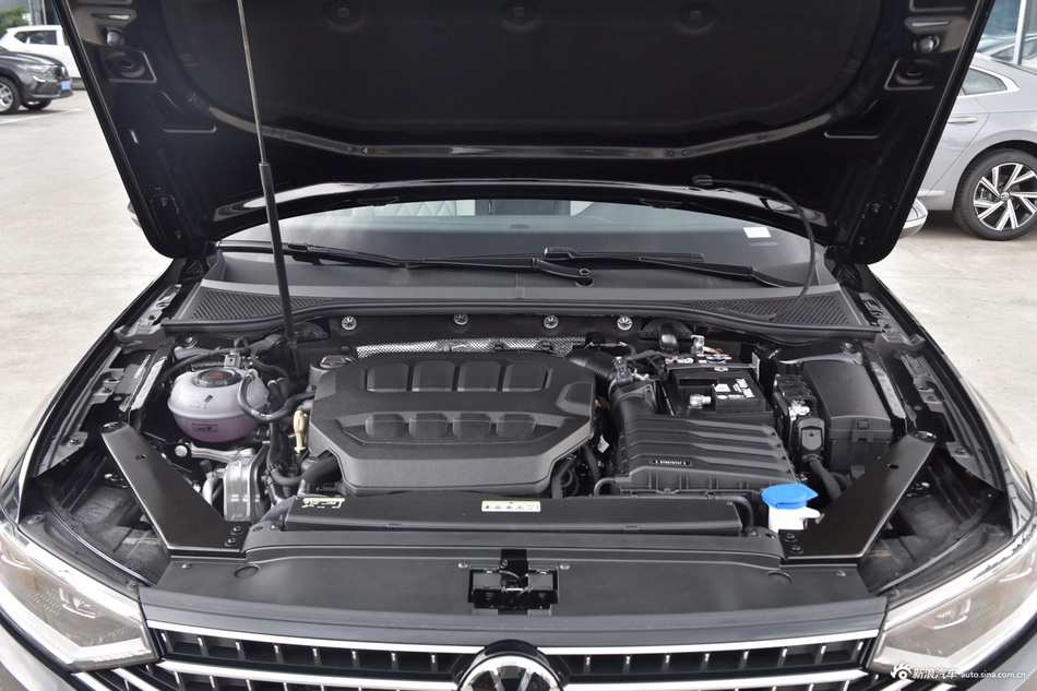 【大众2025款迈腾 改款三 众享款 330TSI DSG豪华型】报价_参数_图片 – 新浪汽车