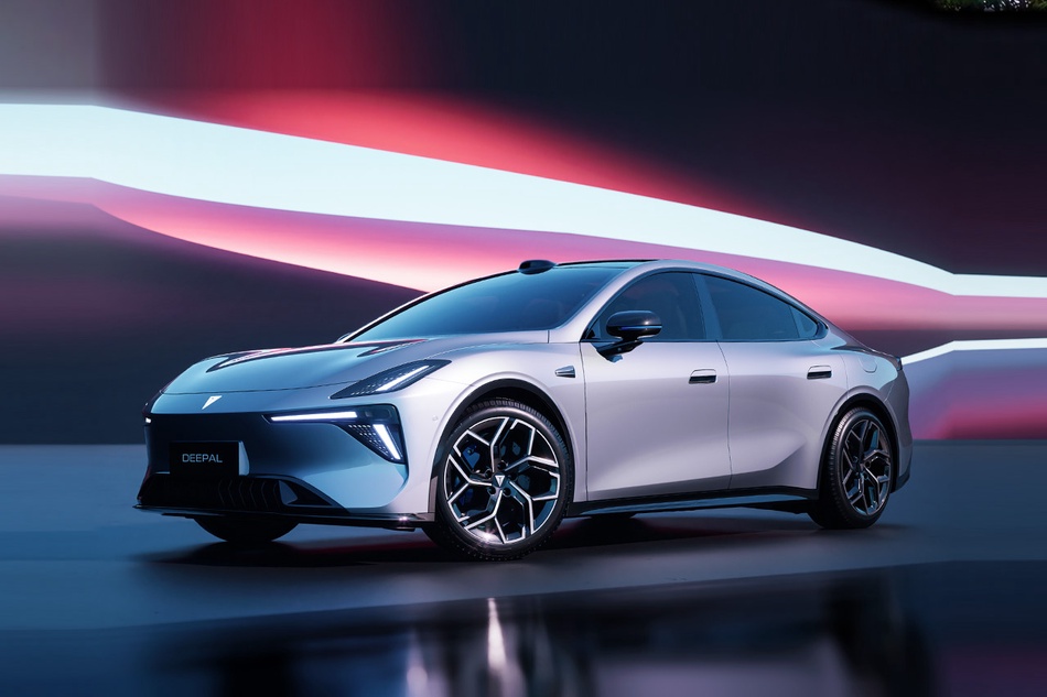 【深蓝汽车2026款深蓝L06纯电 670Ultra激光版】报价_参数_图片 – 新浪汽车